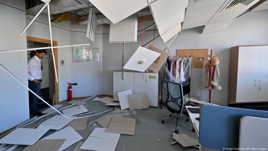 Ukraine updates: EU condemns Russian attack on Kyiv office