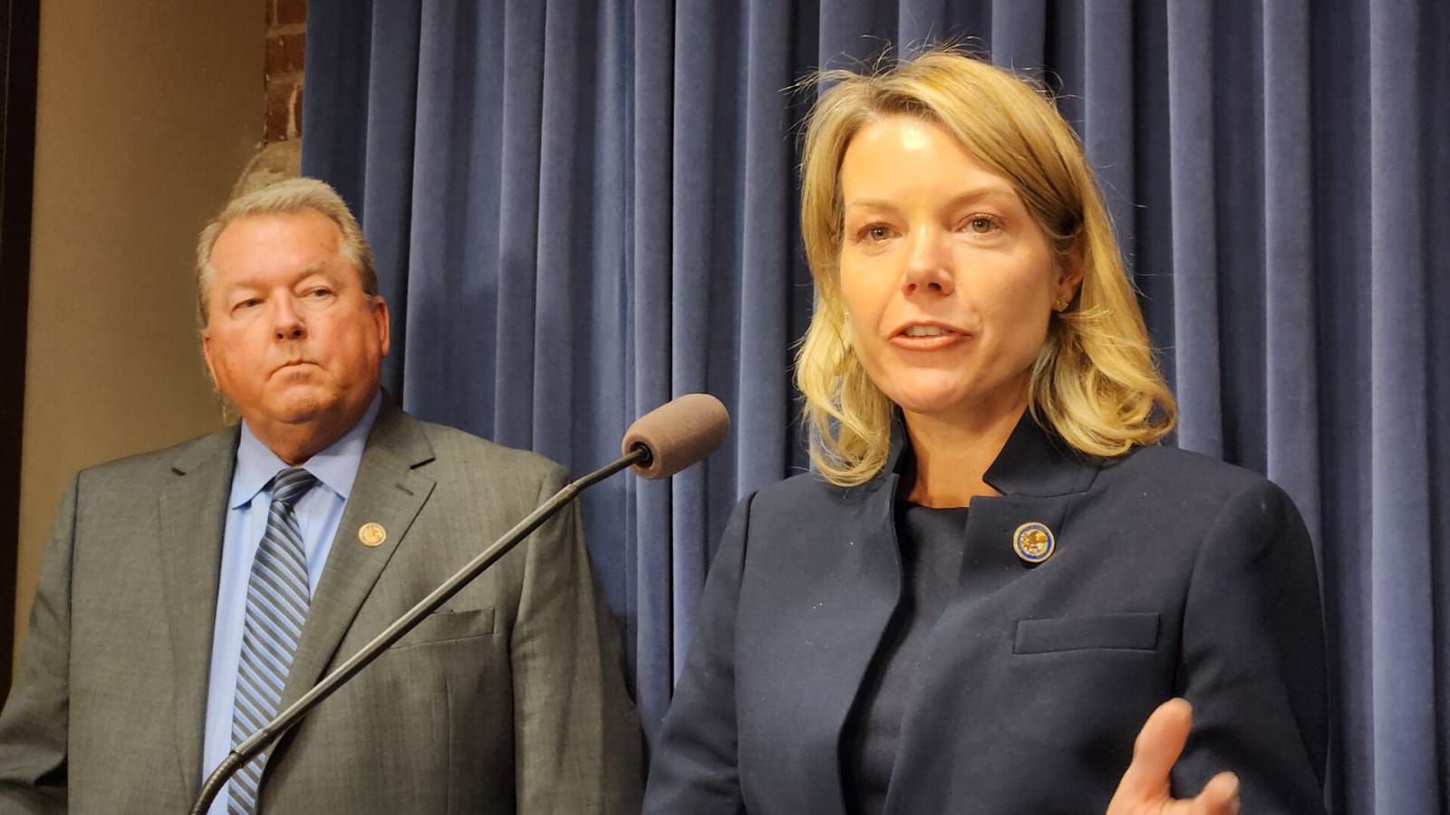'Pro-taxpayer' law requires operators to clean up abandoned Illinois ...