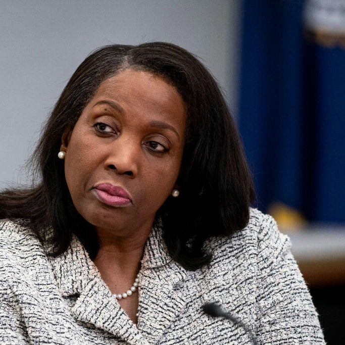 Judge rules Lisa Cook can remain Fed governor for now as Trump tries to ...