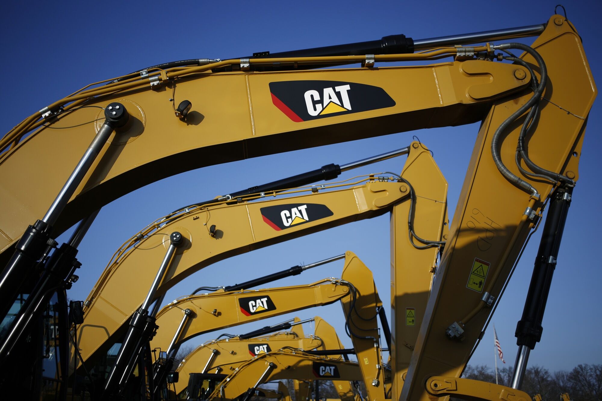 Trump Ally Floats Norway Tariffs Over Caterpillar Divestment