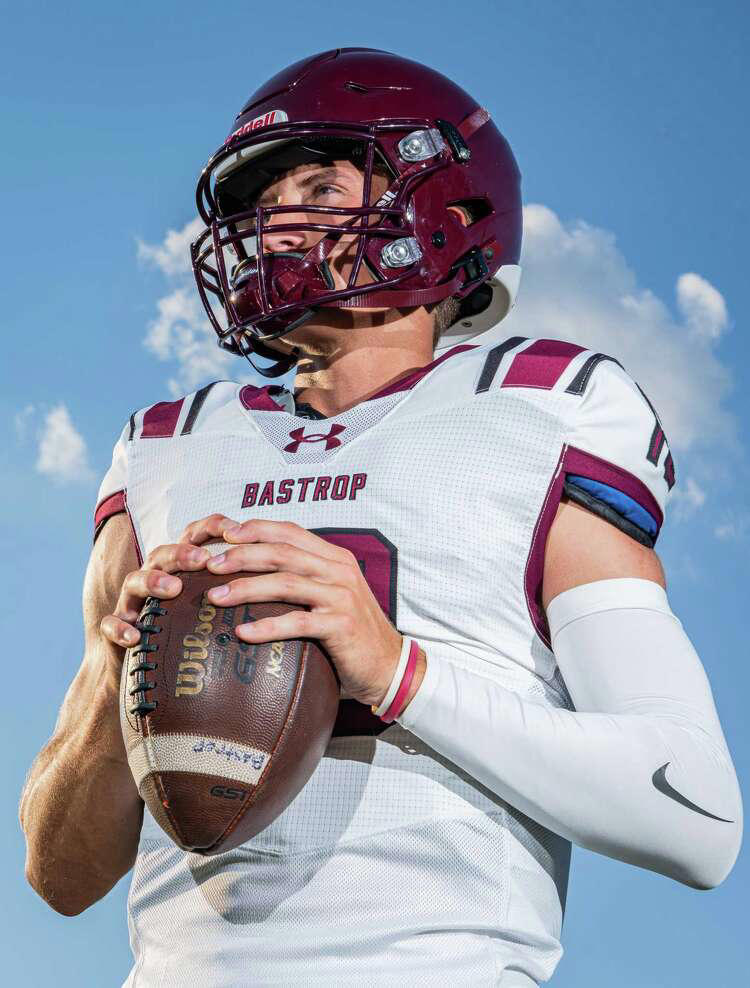Bastrop QB Weston Nielsen earns player of the week award after 9 TDs in win