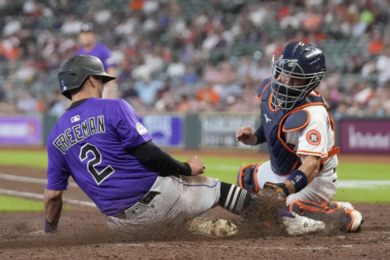 Christian Walker homers twice to lead Astros over Rockies 4-3