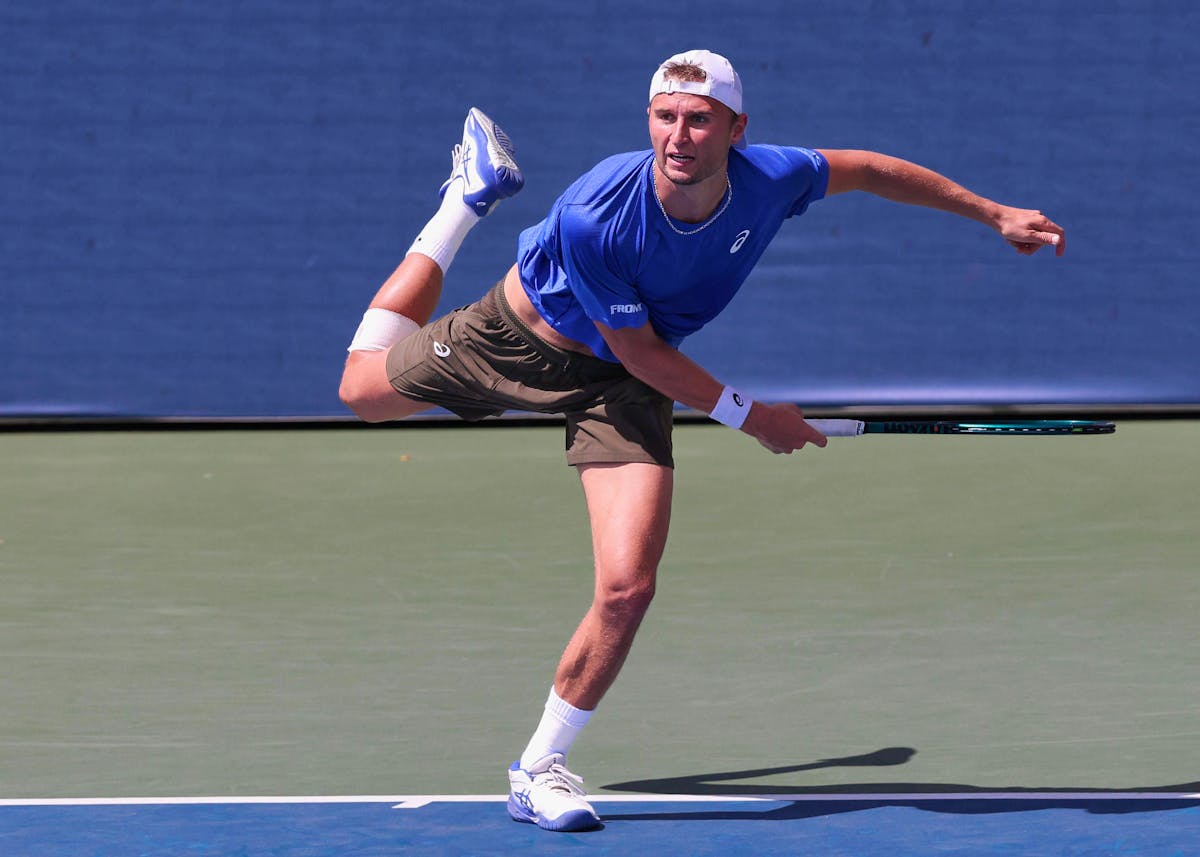 Renversant, Riedi verra le 3e tour de l'US Open