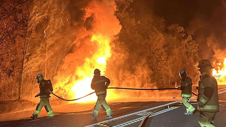 Driver escapes after fuel tanker catches fire on Bruce Highway at Glenorchy