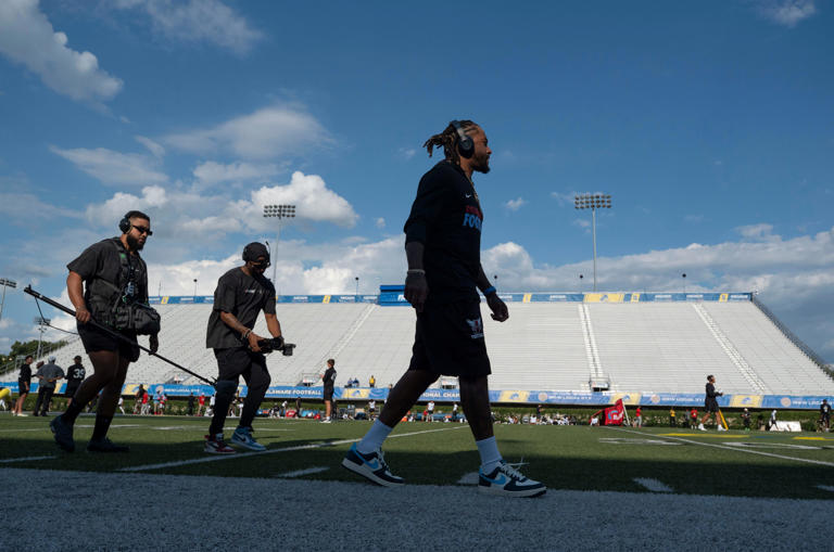 Delaware football vs. Delaware State updates: Blue Hens beat determined ...