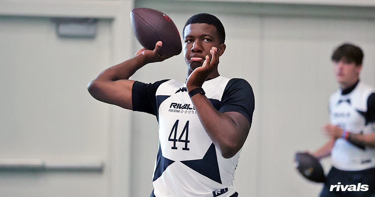 UCLA offers top-ranked 2028 QB Champ Monds