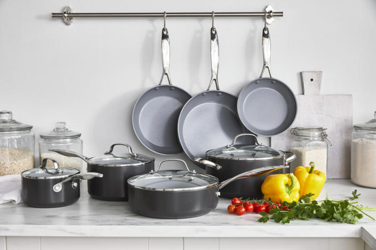 GreenPan Valencia Pro Review: Tried, Tested, and Approved!