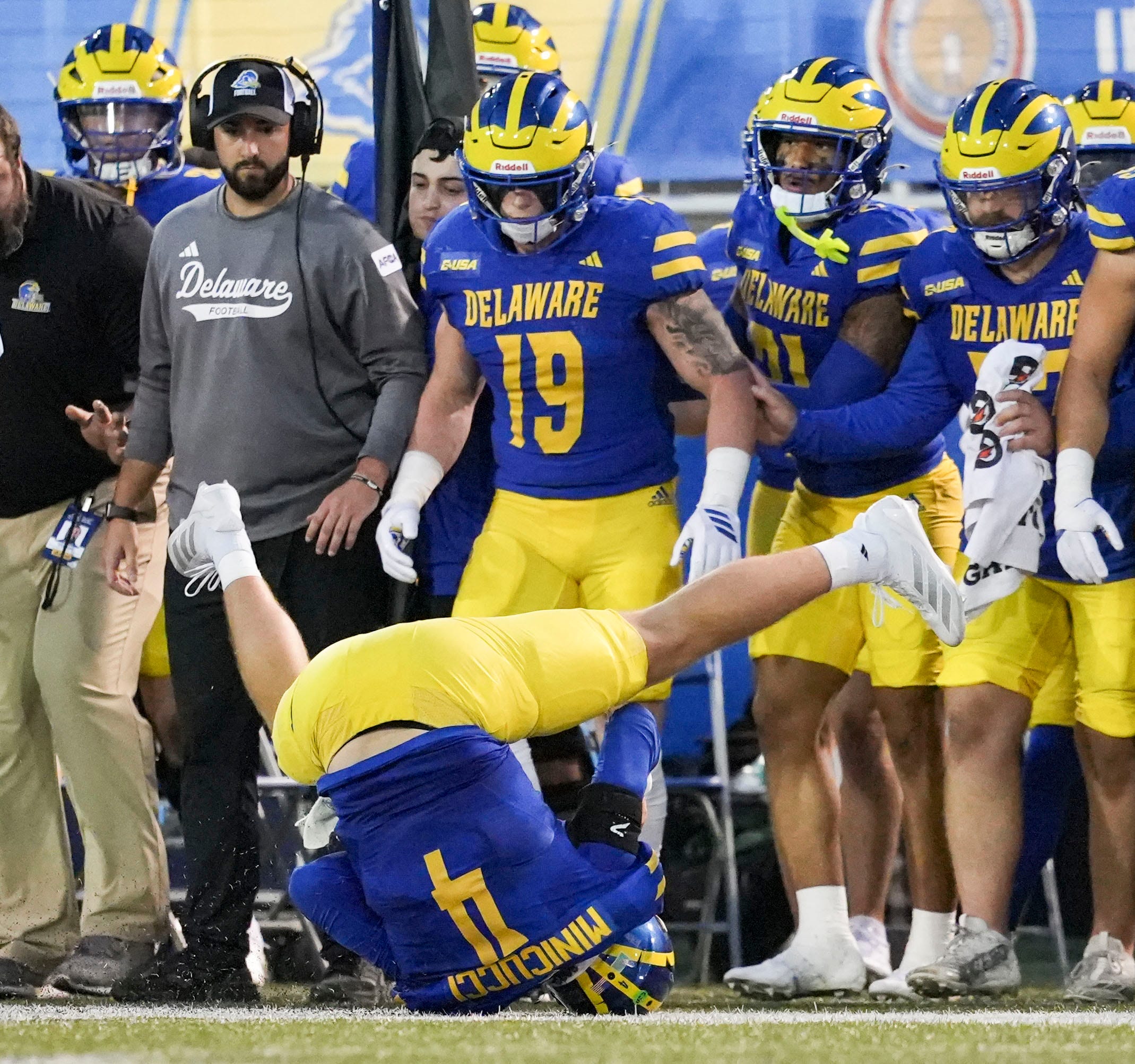 Delaware football vs. Delaware State updates: Blue Hens beat determined ...