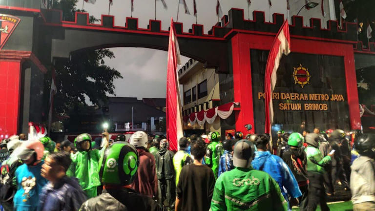 Baracuda Brimob Lindas Ojol Bernama Affan Kurniawan! Fakta Mengejutkan Terungkap di Balik ...