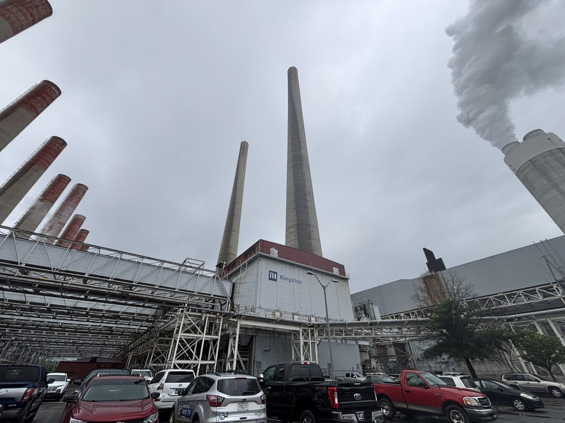 TVA board approves keeping Kingston coal plant running