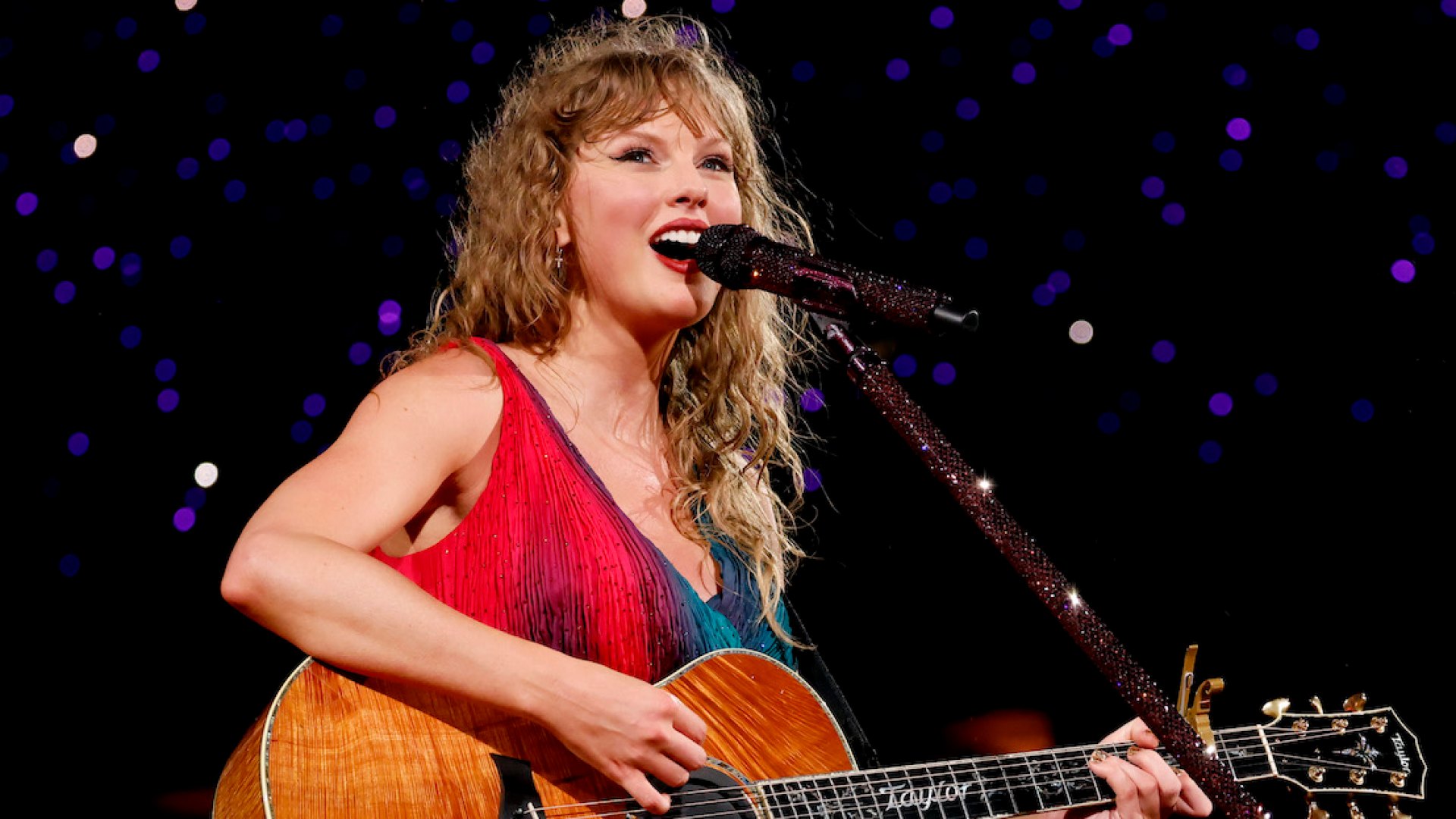 A Guide to Taylor Swift's Songs About Family and Parenthood Dreams
