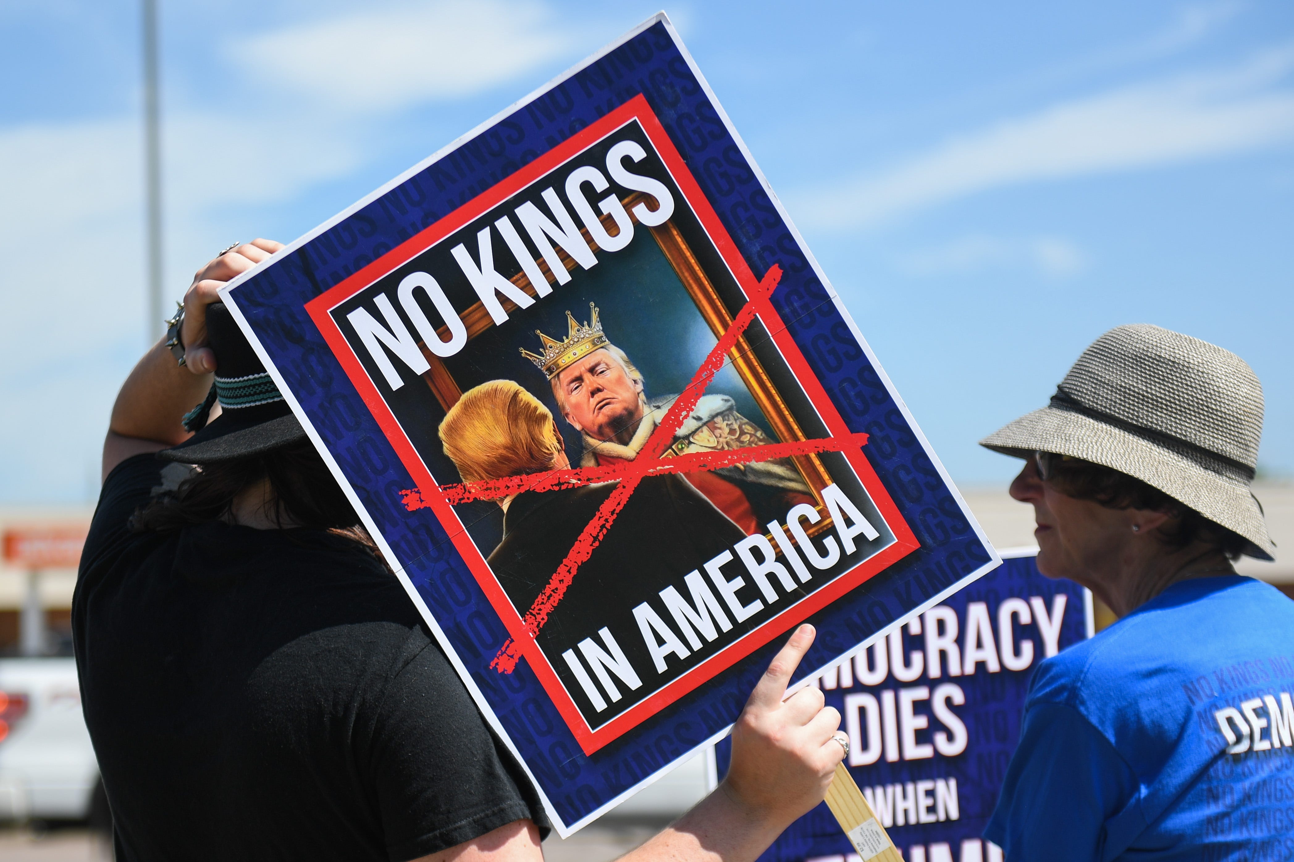 'No Kings' protest may see at least 1,000 people in downtown Sioux ...