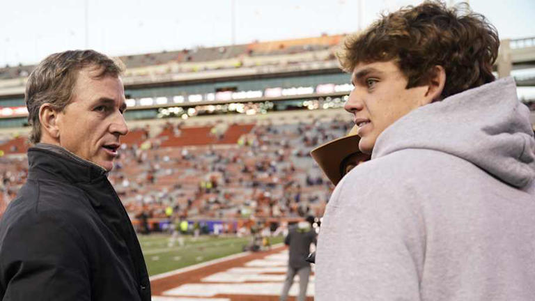 Texas Longhorns Fumbled Peyton Manning's Recruitment Under John Mackovic
