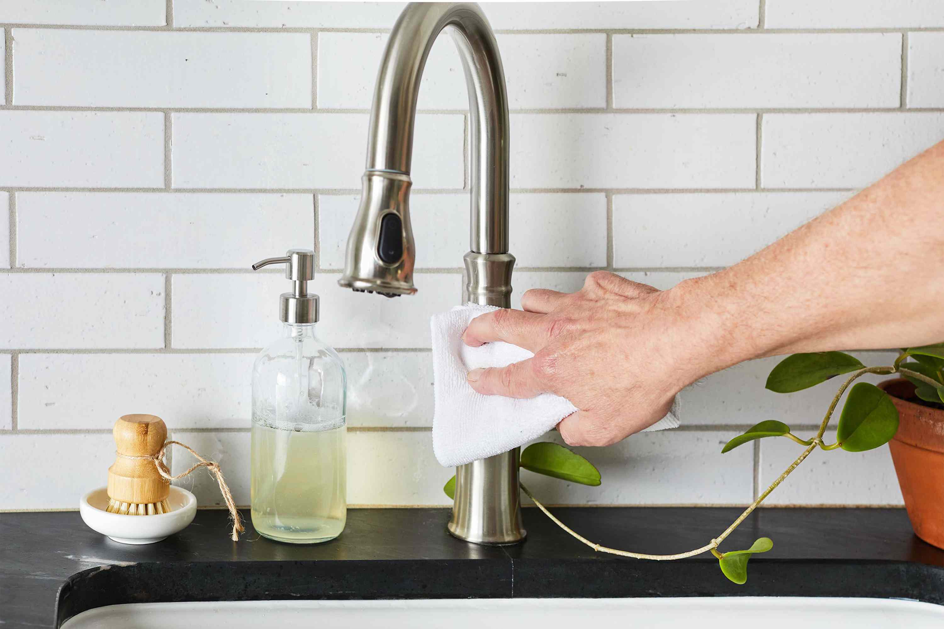 5 Easy Tricks for Getting Rid of Hard Water Stains on Any Surface in ...