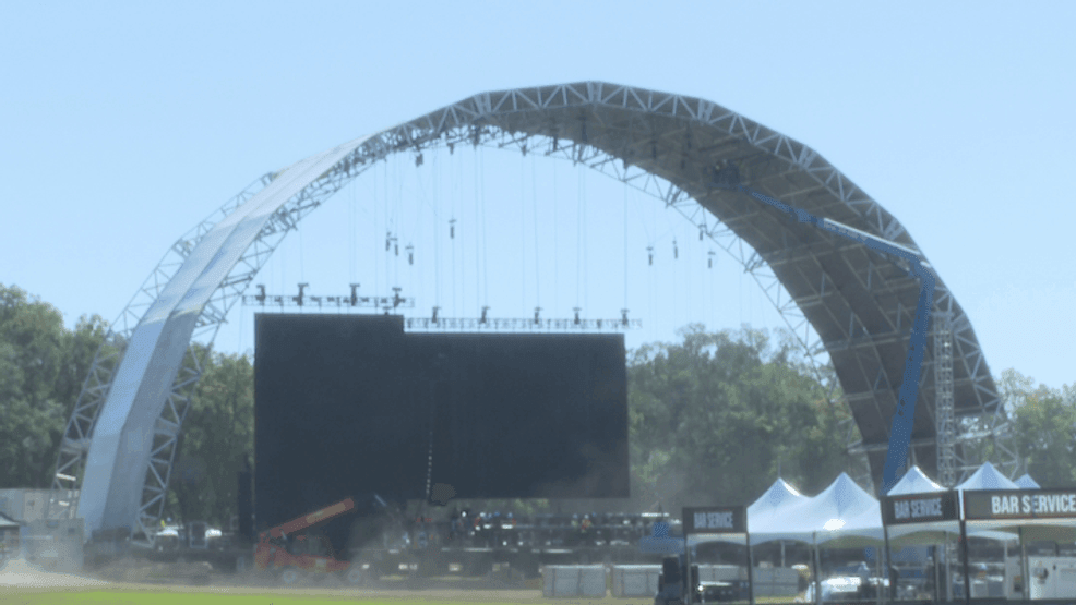 Dyersville prepares for massive influx as Tim McGraw, Nickelback ...