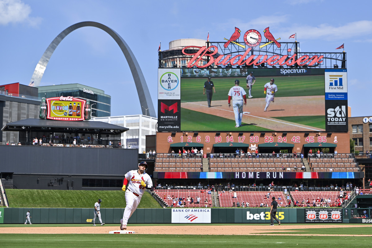 Joe Buck Doesn't Hold Back on Cardinals' Attendance Woes