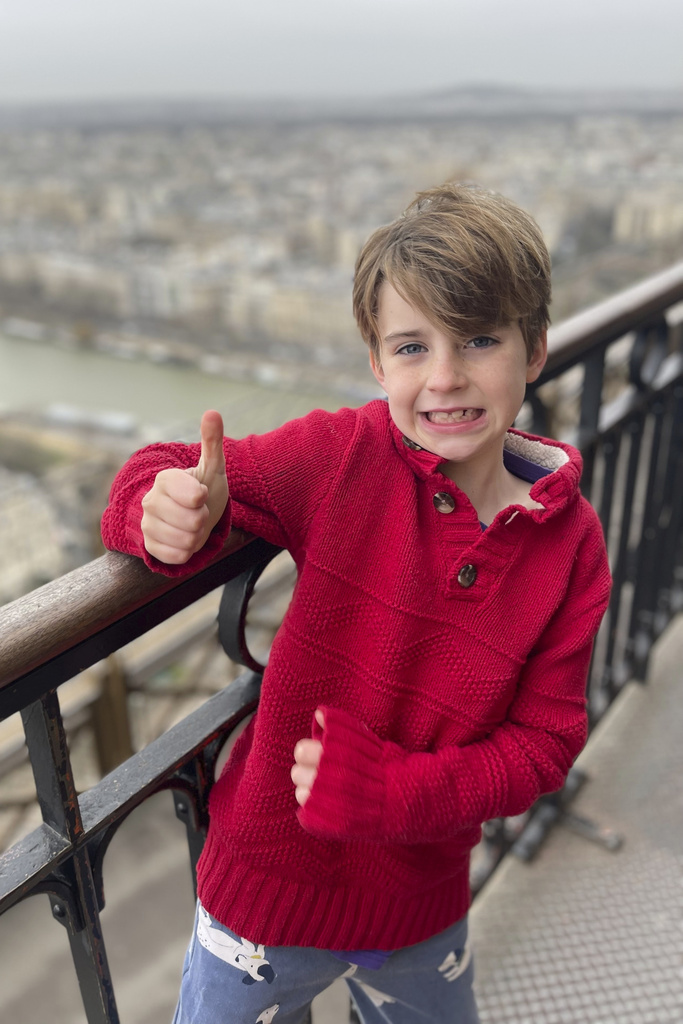 Parents of students killed in Minneapolis church shooting share emotional pleas