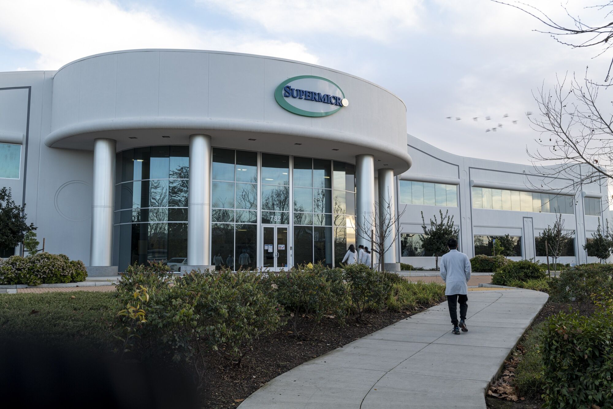 Super Micro Filing Raises Concerns About Financial Controls