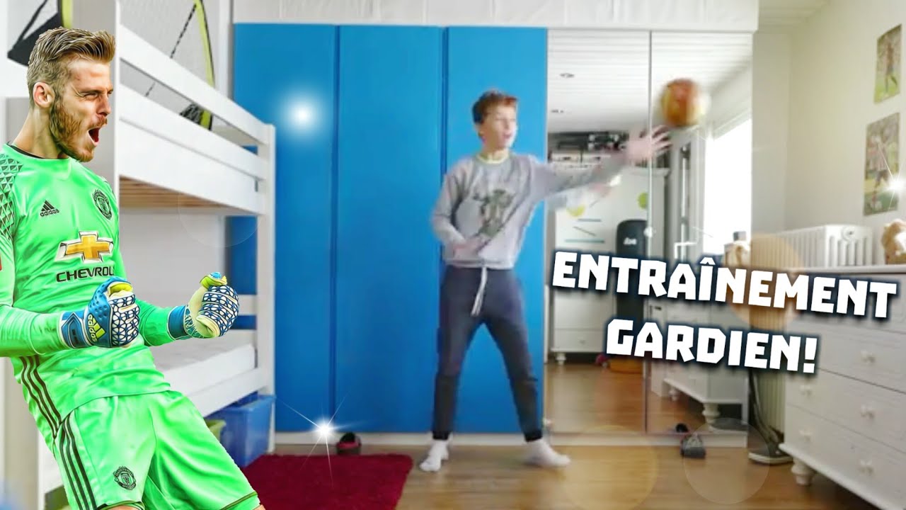 Eliott M Entraine Au Goal