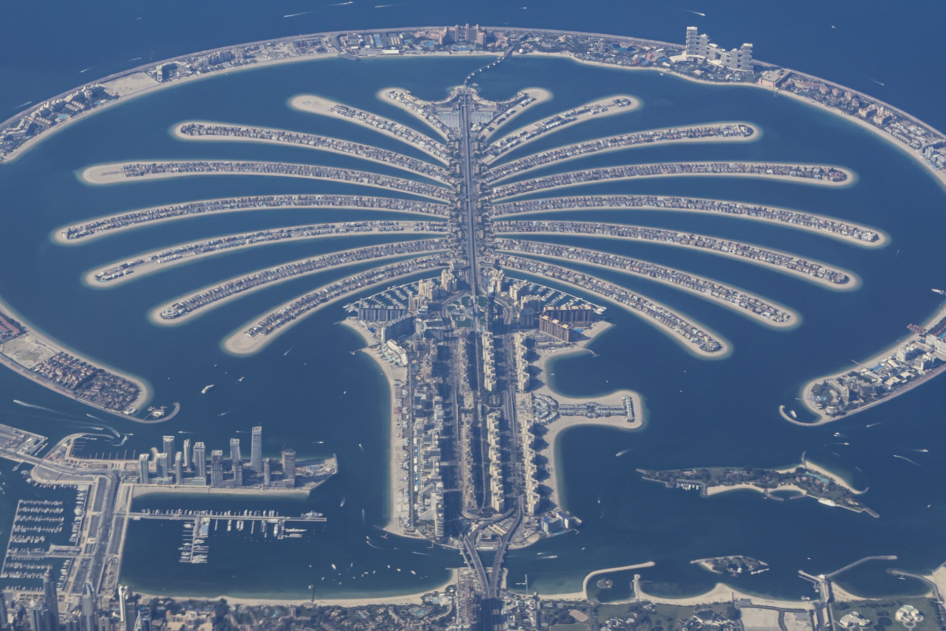 The world's largest artificial islands