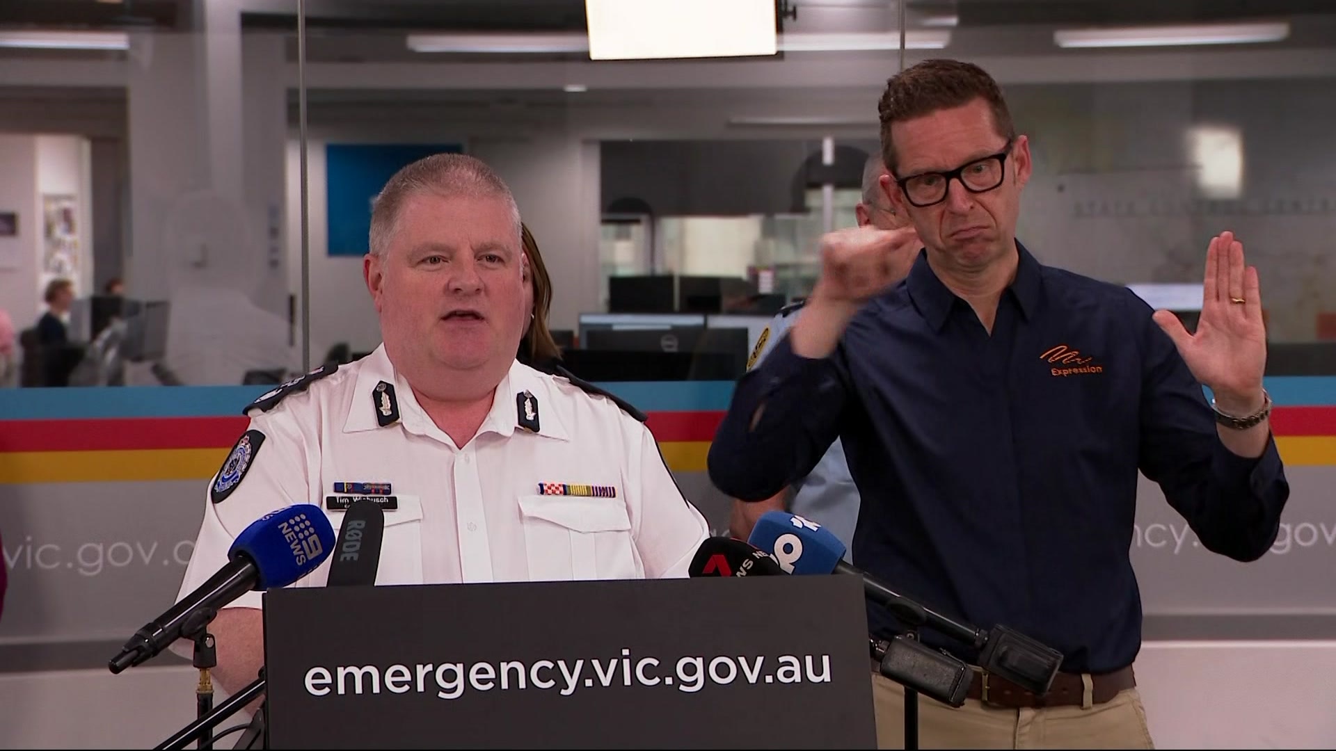 Power outages and more property damage likely as wild weather hits Victoria