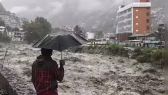 Heavy Rain Batters North India: Jammu on Alert, Himachal and Punjab Struggle With Floods ...