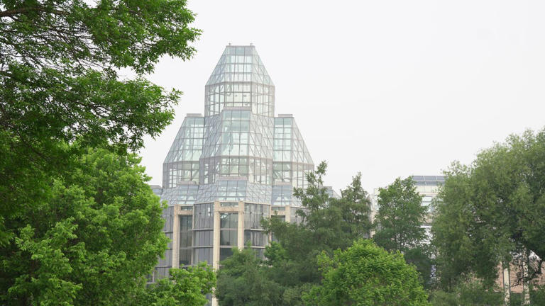 What's open and closed on Labour Day in Ottawa?