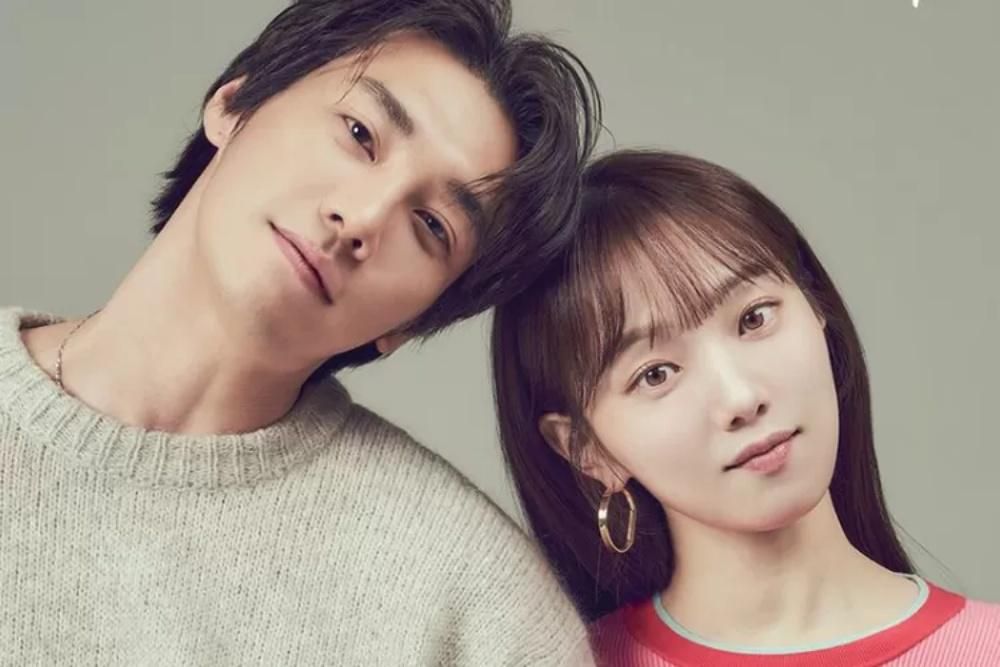 6 Fakta Asmara Kim Young Kwang, Kasih Perlakuan Baik ke Pacarnya