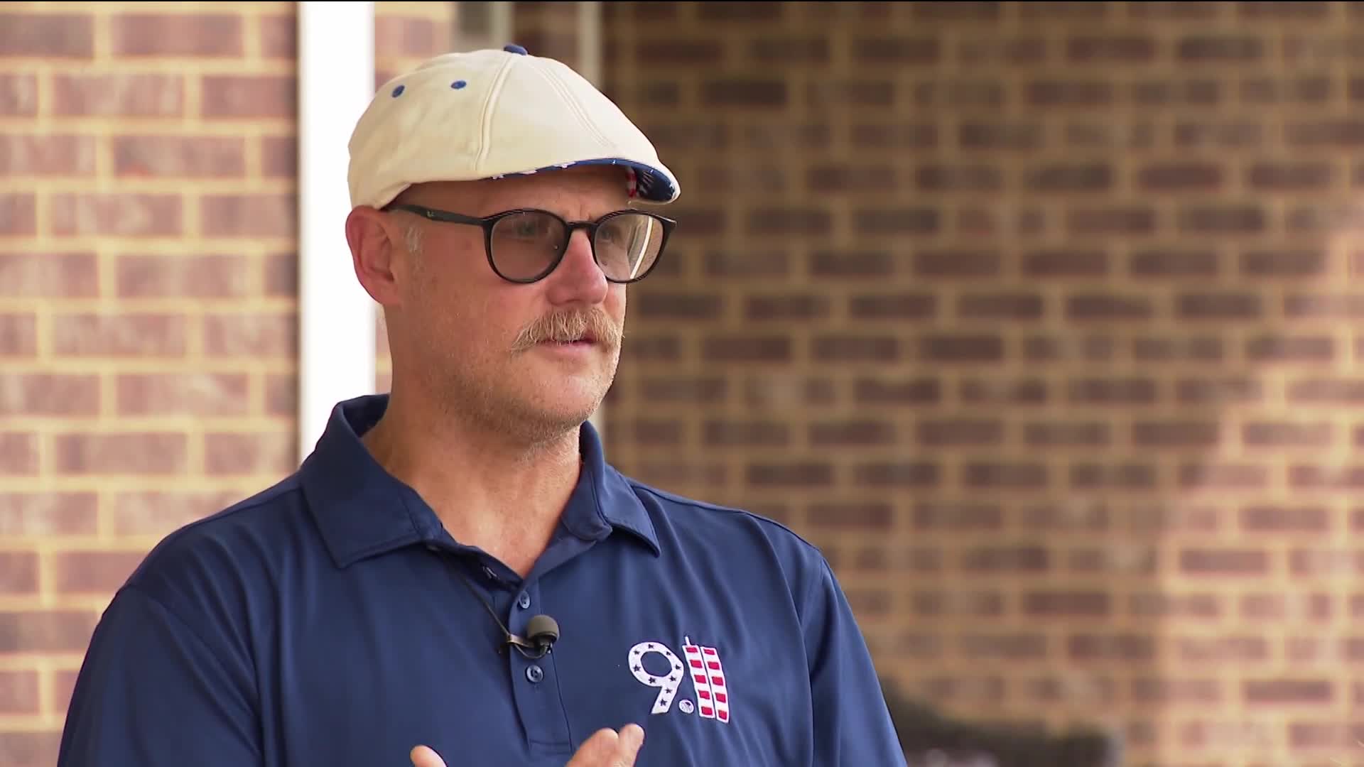 Veteran neighborhood wants solution to smelly landfill