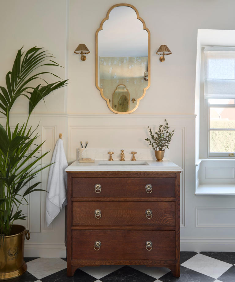 8 small bathroom vanity ideas that prove compact designs can be just as ...