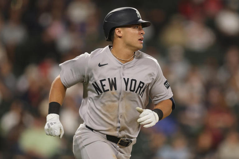 Anthony Volpe snaps out of brutal Yankees funk — but he makes another error