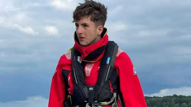 Teenager uses mum's inheritance to race round world