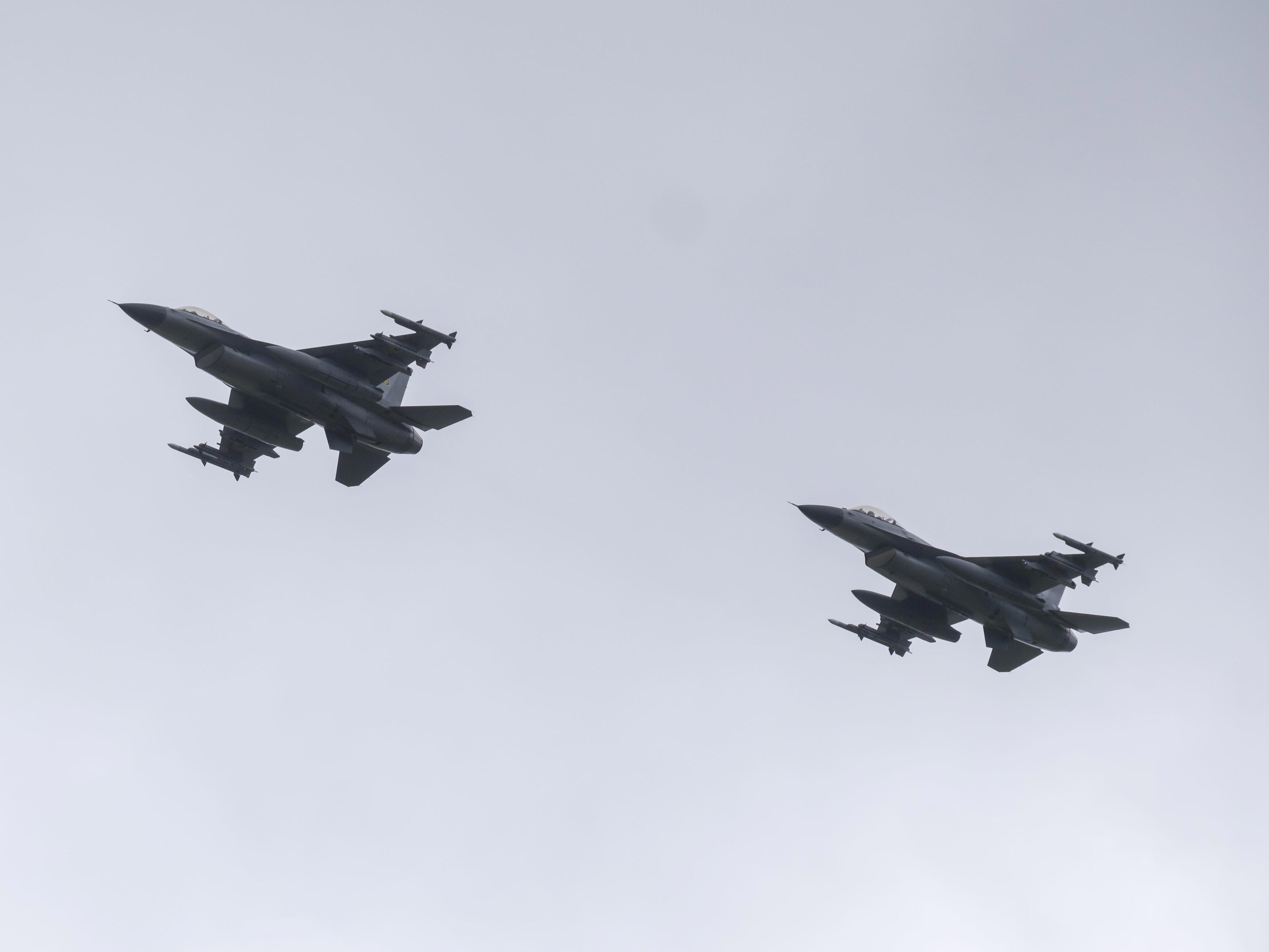 The US Air Force's new mini-cruise missile, built for bringing mass to ...