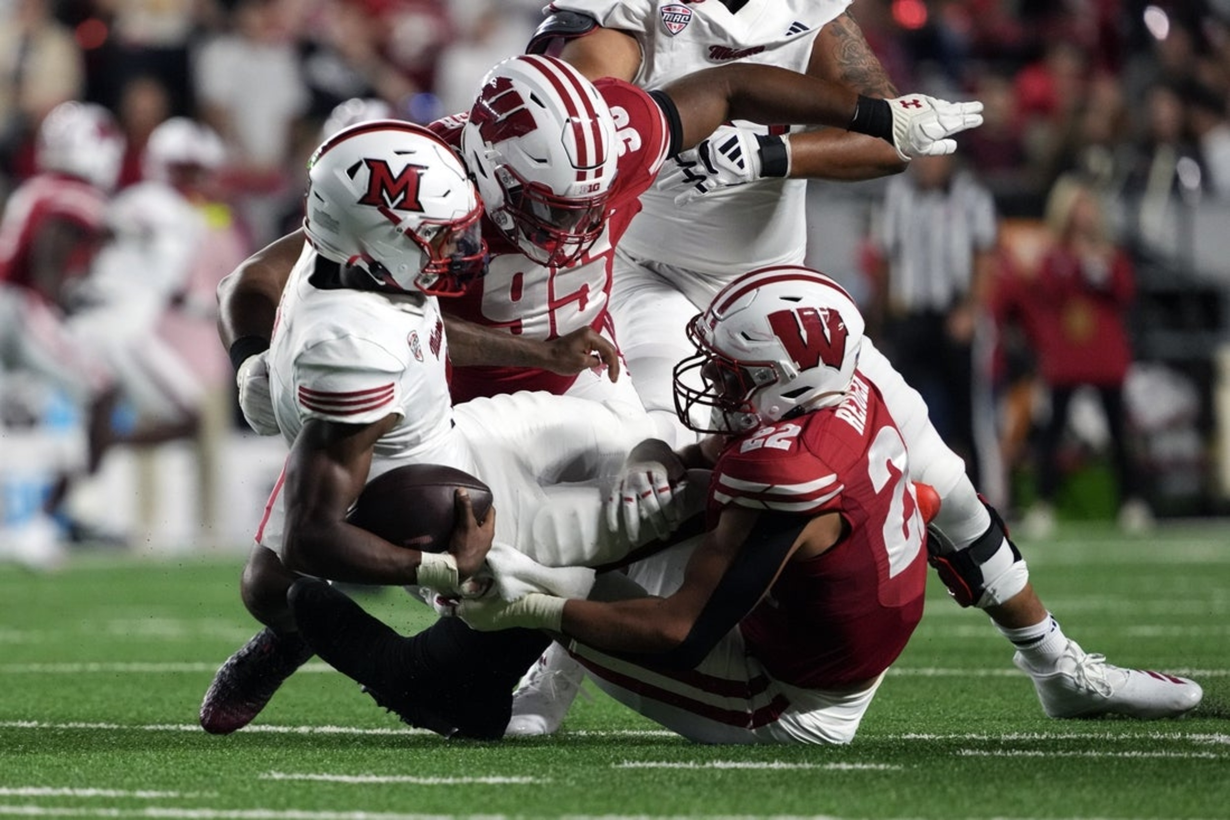 QB gets hurt, but Wisconsin shuts out Miami (Ohio)