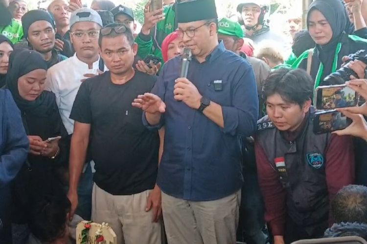 Hadiri Pemakaman Affan yang Dilindas Brimob, Anies Baswedan Diteriaki Ojol untuk Ikut Mengusut ...