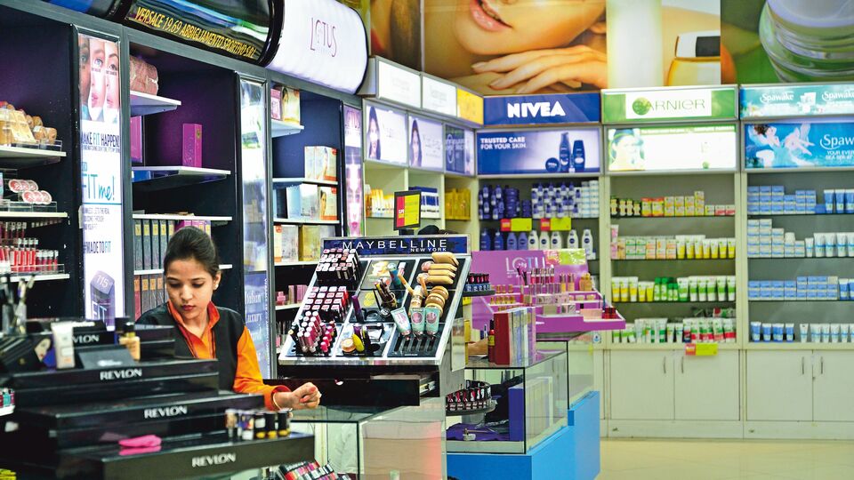 Colgate, Britannia to ITC: FMCG stocks rally in muted Indian stock ...