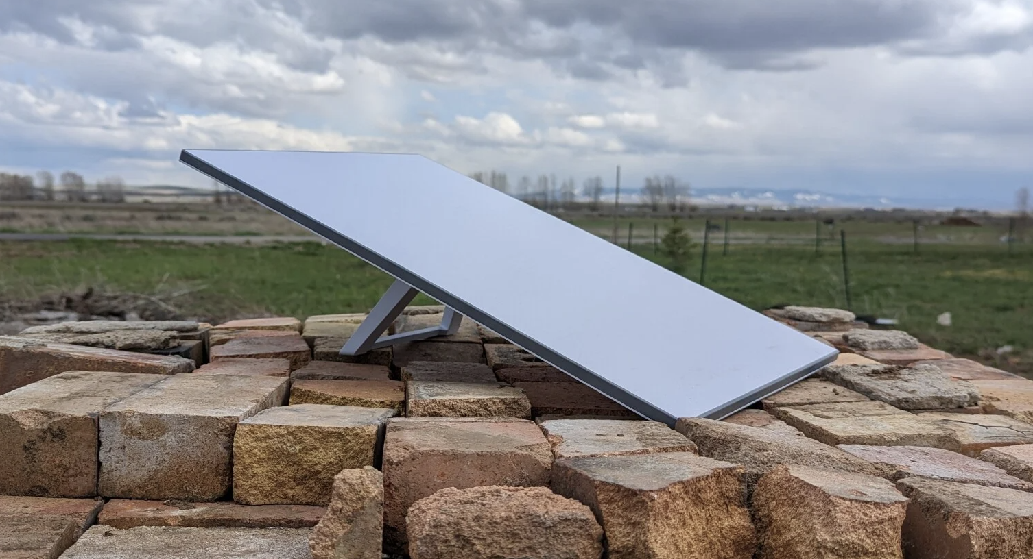 Montana Picks Starlink, Amazon's Project Kuiper Over Fiber for Broadband Funds