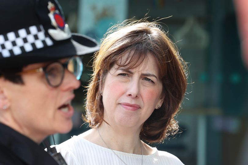 MP joins police on 'beat sweep' of Piccadilly Gardens - and admits 'it ...