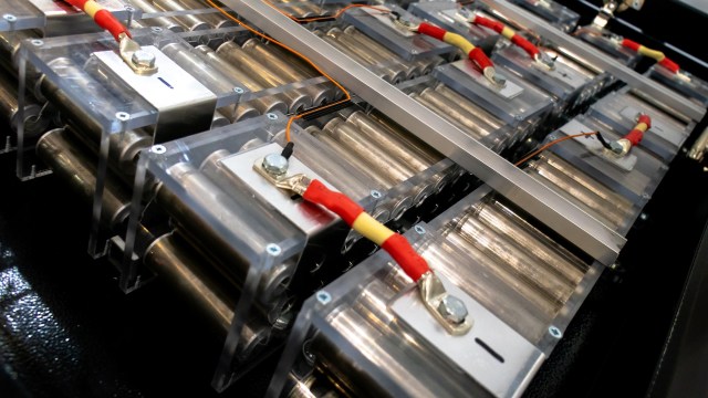 Scientists make breakthrough that could revolutionize EV batteries ...