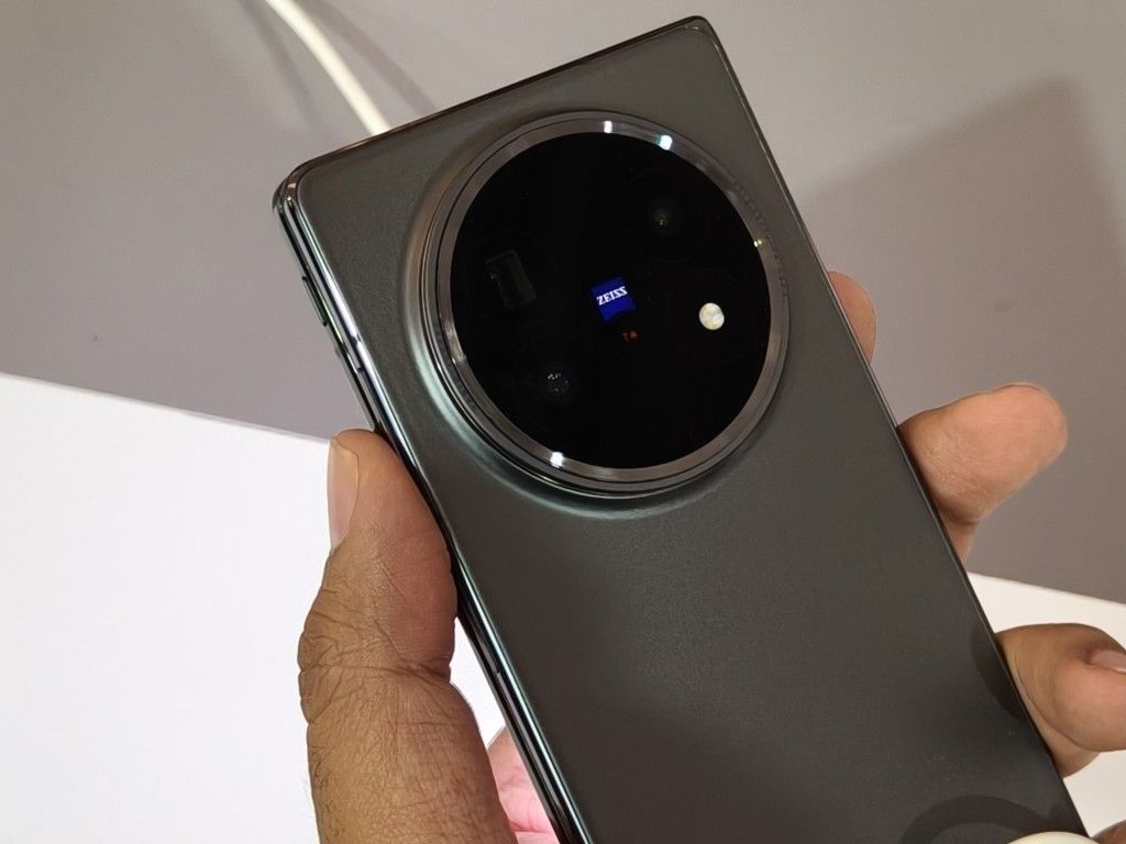 vivo X Fold5 Resmi di Indonesia: 6000mAh, Ringan, Tahan Air & Debu