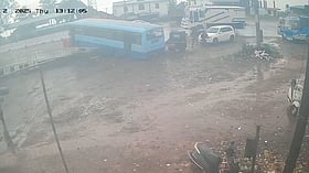 On Camera: 6 Dead As KSRTC Bus Rams Auto Rikshaw, Bystanders Near After Brake Failure Near ...
