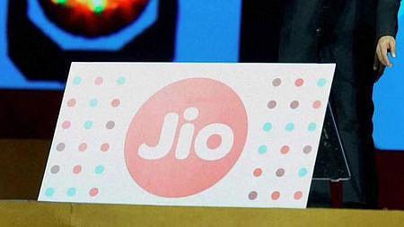 Jio unveils next-gen AI cloud, JioPC, and smart glasses ‘JioFrames’