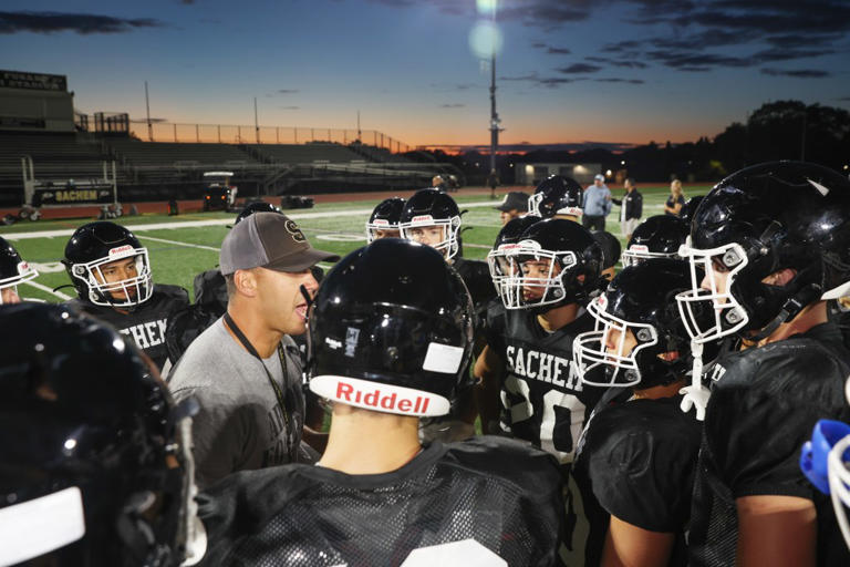 Long Island football rivals continue legacy of building bruising blockers