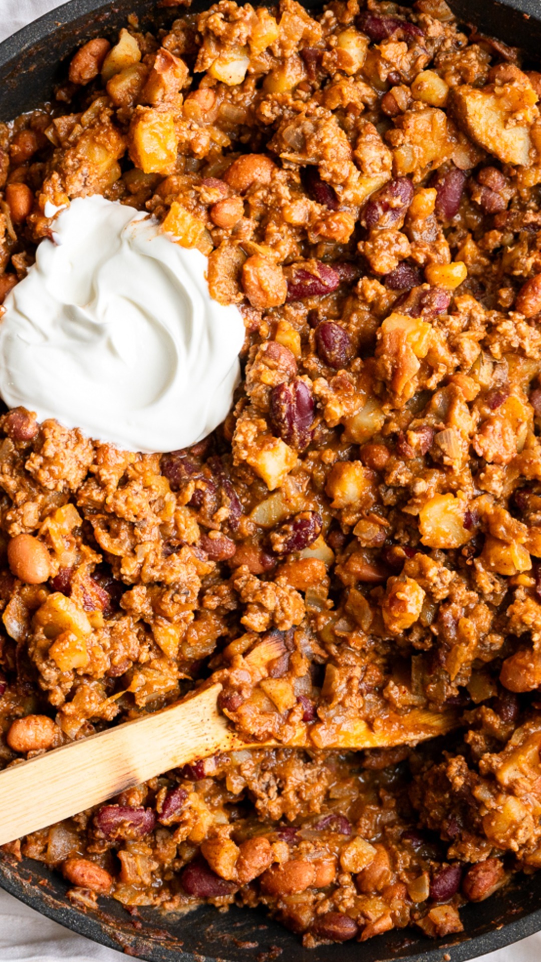 Beef Chili Hash Recipe That'll Stick To Your Bones