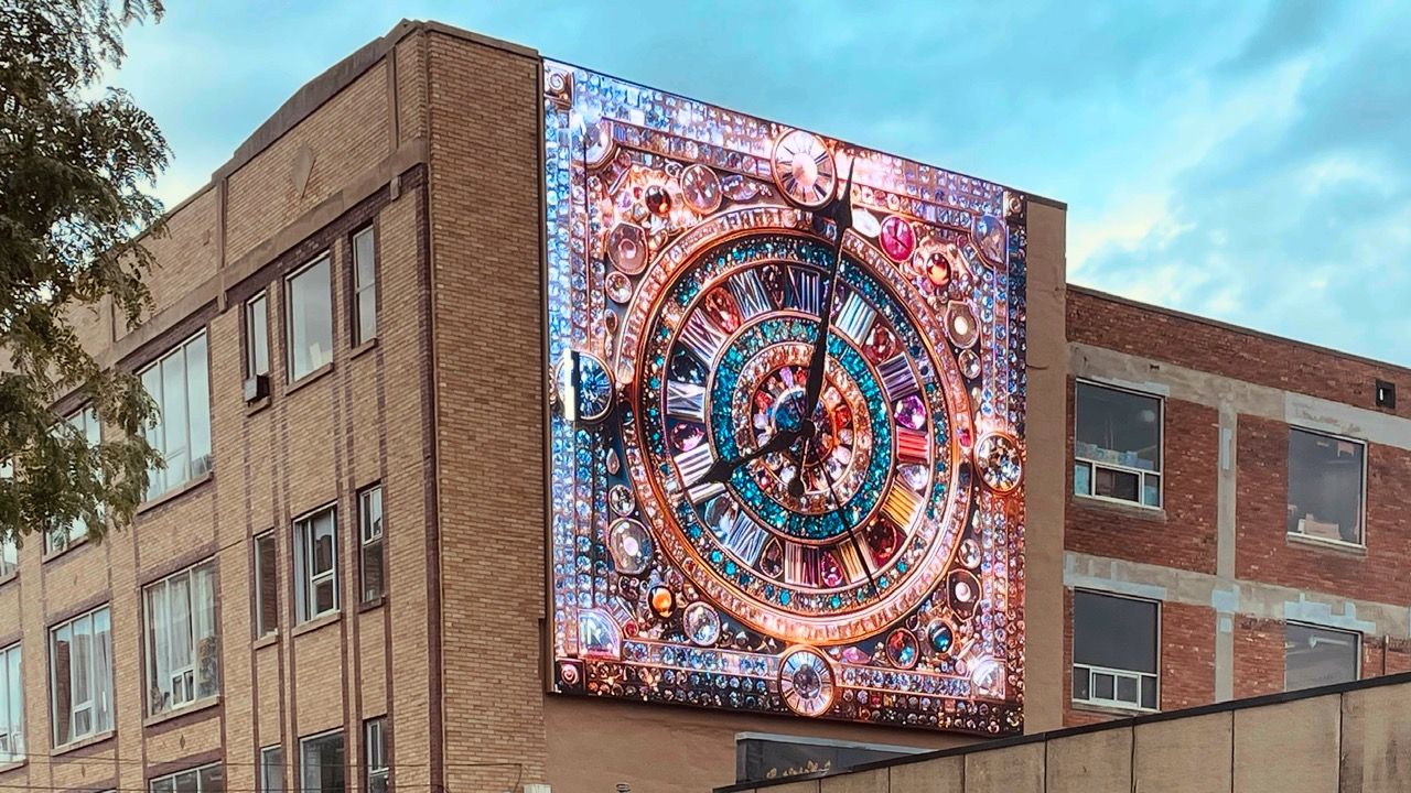 This new clock is Des Moines' latest performance art