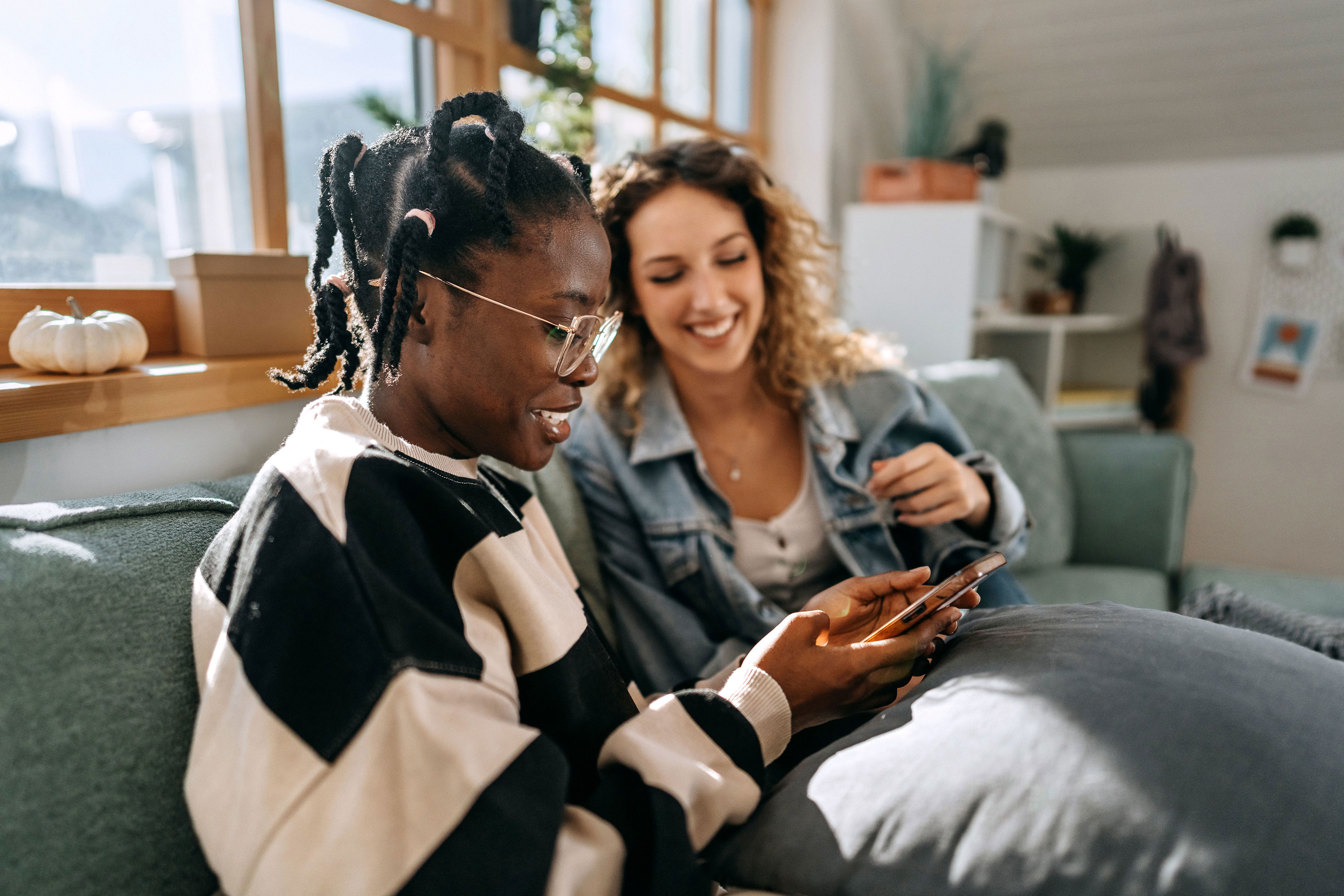 145 Interesting Questions to Get to Know Your Roommate