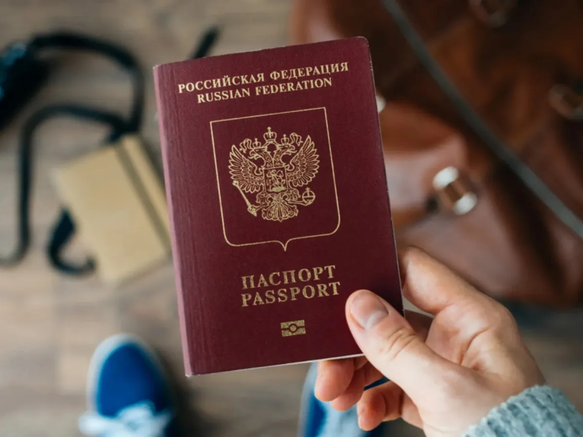 Slovensko opět vydává Rusům turistická víza, tvrdí diplomatické zdroje
