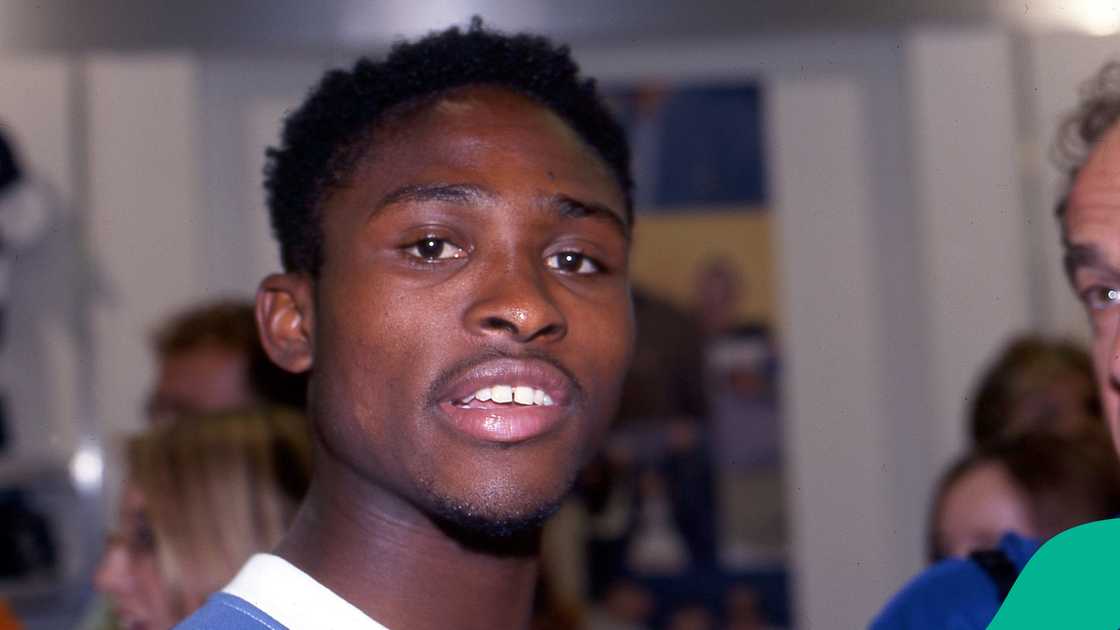 Excitement as Chelsea pay tribute to Nigerian football legend after ...