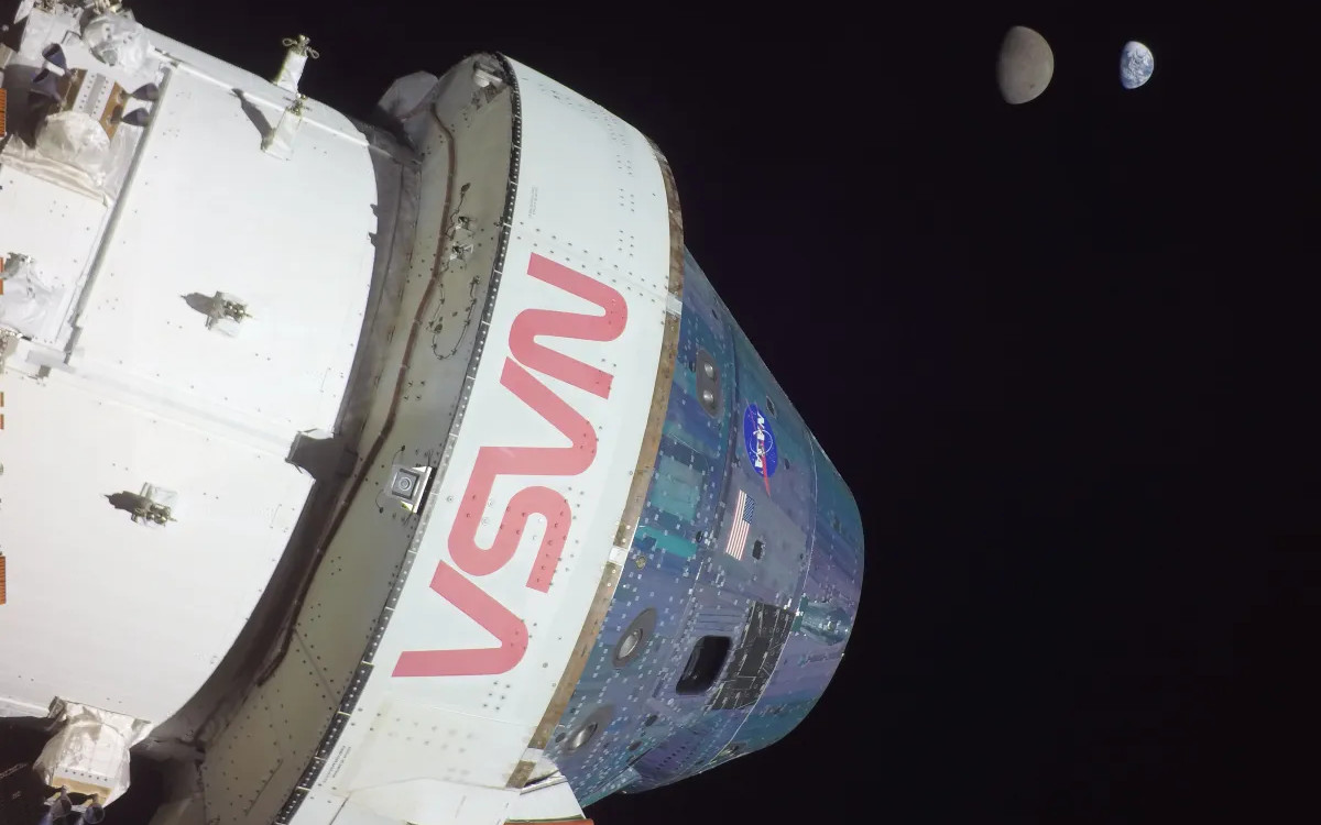 NASA Seeks Volunteers to Track Orion's First Crewed Lunar Flyby