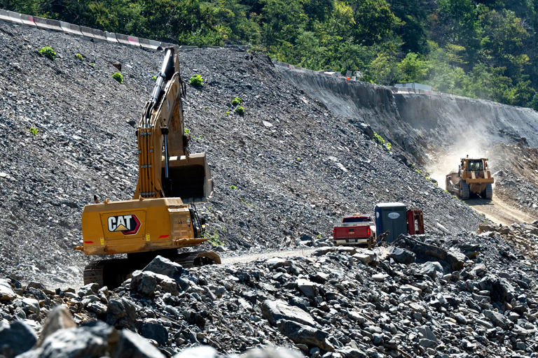 It may be 2028 before Interstate 40 fully reopens. Here's what's going ...